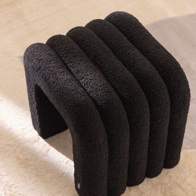 Tabouret rembourré en tissu bouclette Drawer - MUI | Drawer Tabouret rembourré en tissu bouclette Drawer - MUI | Drawer